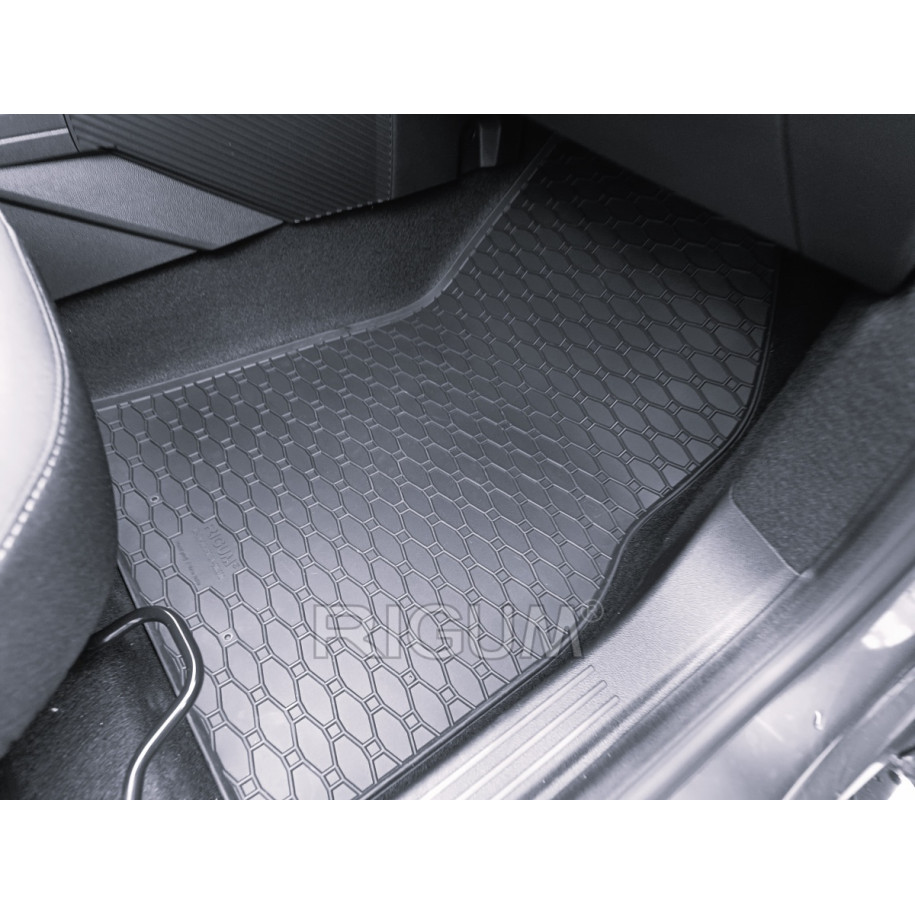 Presuri cauciuc dedicate Dacia Duster 3 GPL 2024-prezent (Rigum)